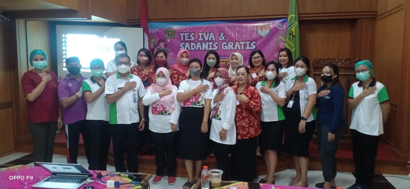 Deteksi dini kanker serviks dan kanker payudara dengan metode IVA Test ...